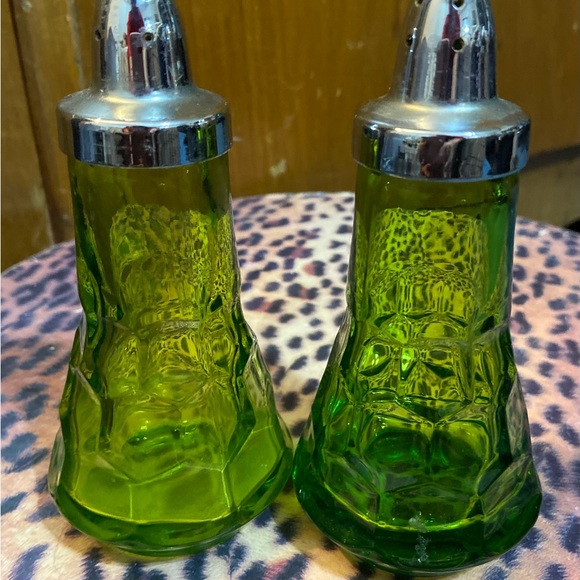 Viking | Kitchen | Vintage Green Viking Salt Pepper Shakers | Poshmark